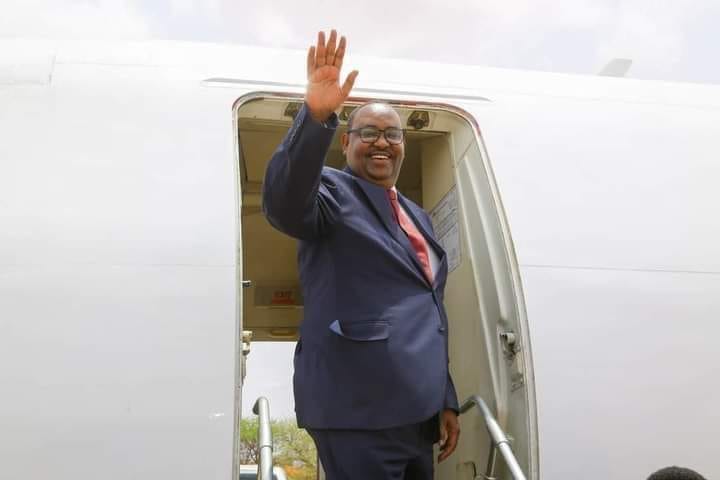 Madaxweyne Deni oo maanta safar aan la shaacin ugu baxaya waddanka ... Madaxweyne Deni oo maanta safar aan la shaacin ugu baxaya waddanka ...