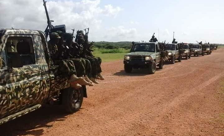 Dagaal u dhexeeya Ciidamada dowladda iyo kuwa Jubaland oo ka qarxay ... Dagaal u dhexeeya Ciidamada dowladda iyo kuwa Jubaland oo ka qarxay ...